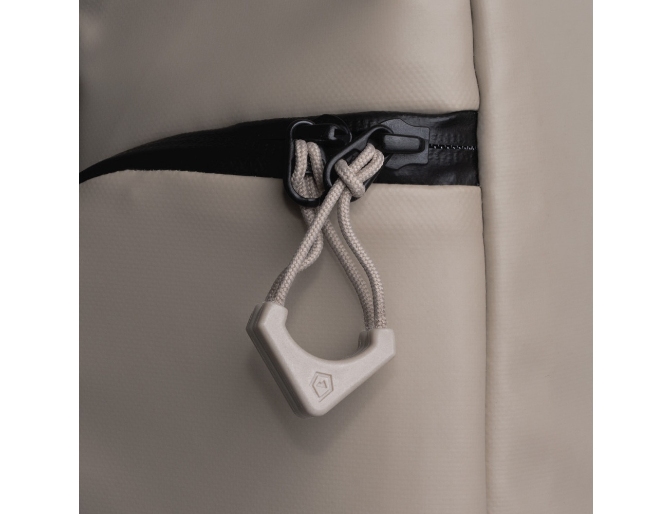 WANDRD Worryless Zipper Puller Yuma Tan