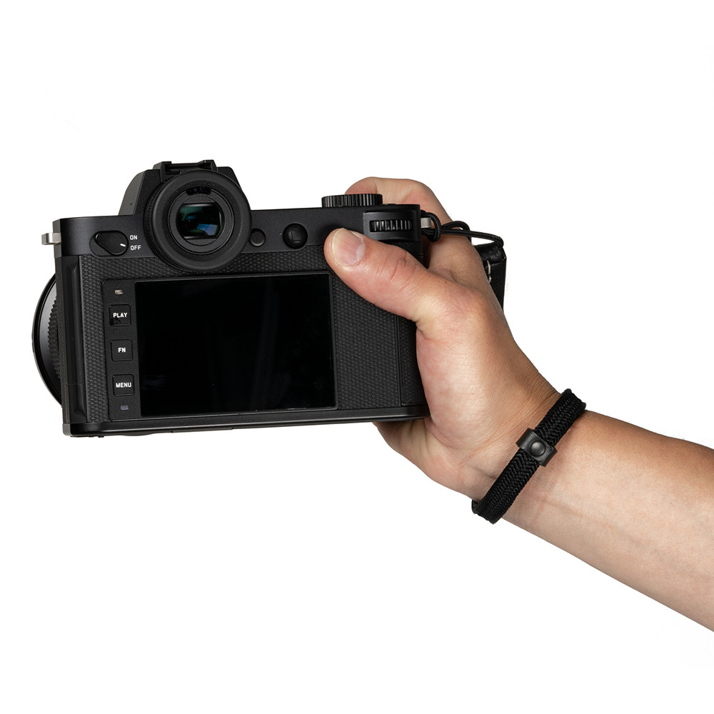 Artisan & Artist ACAM 311P silk handstrap black